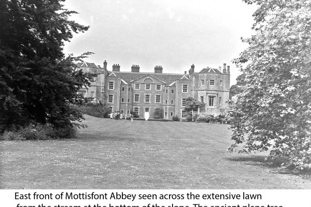 The tales of the two rich women who lived near Romsey