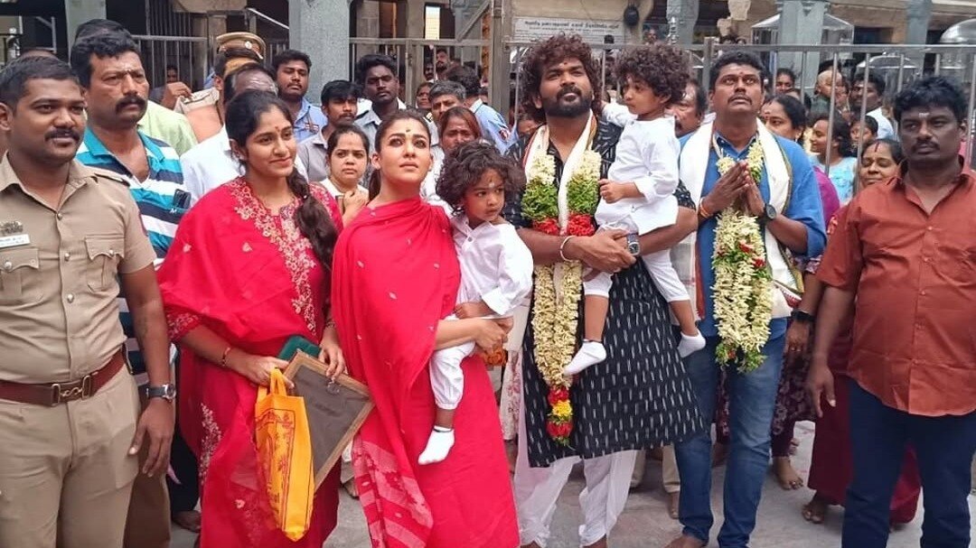 Nayanthara, Vignesh Shivan visit Palani temple with twin sons, Uyir and ...