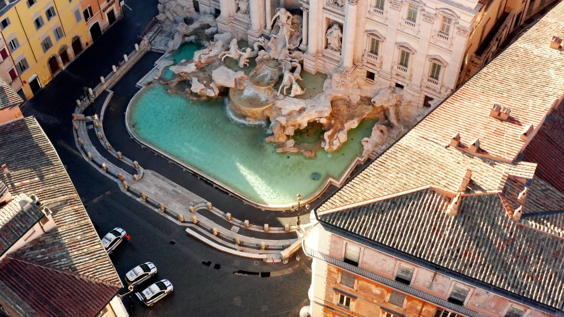 Der Trevi-Brunnen: Drohnenansichten von Roms Wahrzeichen