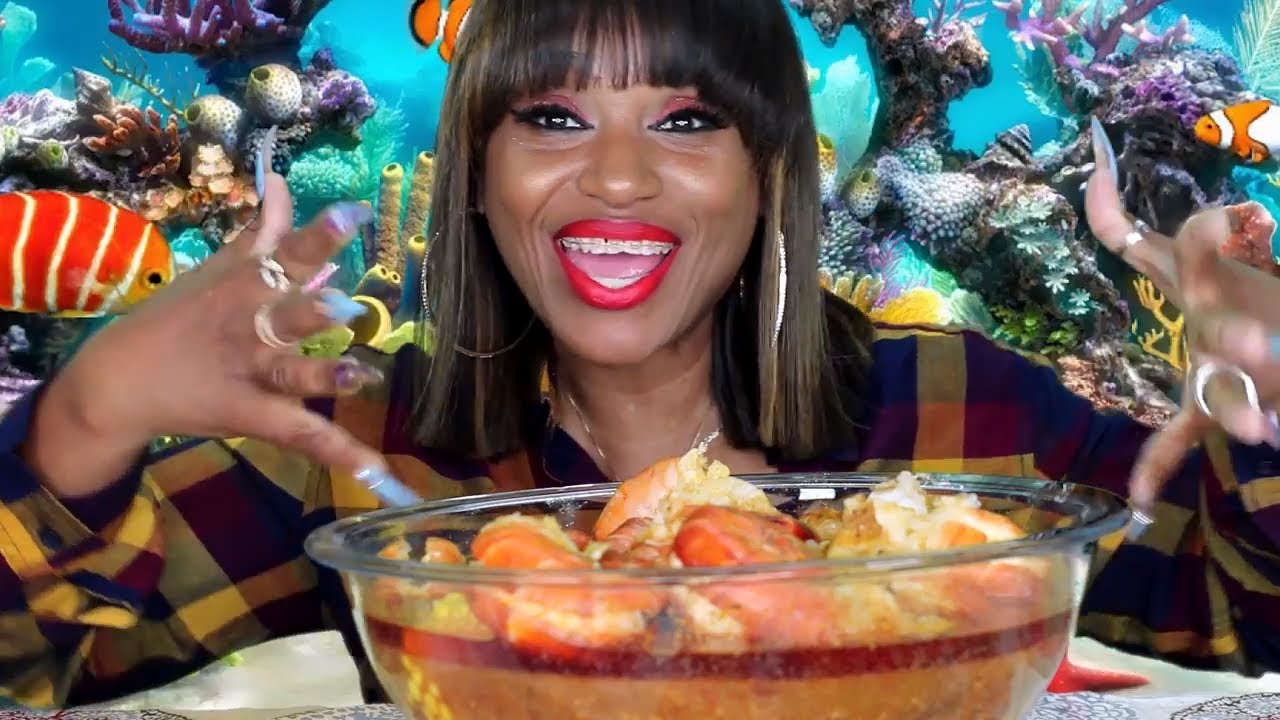 How to make a shrimp seafood boil at home