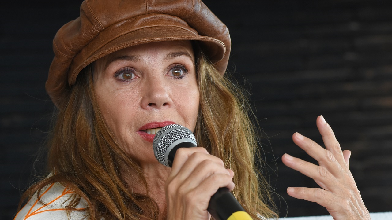 « J'ai quitté mon mari, ma maison, mon pays » : Victoria Abril a tout ...