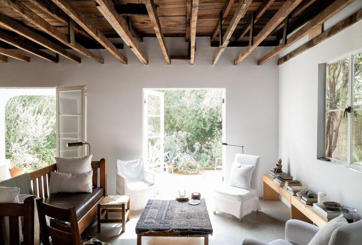 ‘Clarity, Simplicity, and Thoughtful Restraint’: A Timeless Bungalow in ...