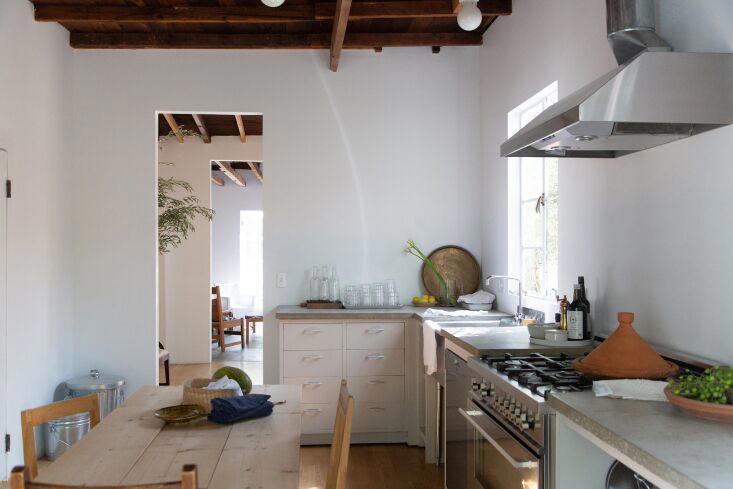 ‘Clarity, Simplicity, and Thoughtful Restraint’: A Timeless Bungalow in ...