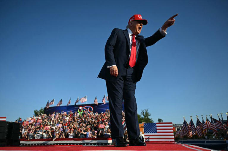 Donald Trump's team sound alarm over president's health after 6 ...