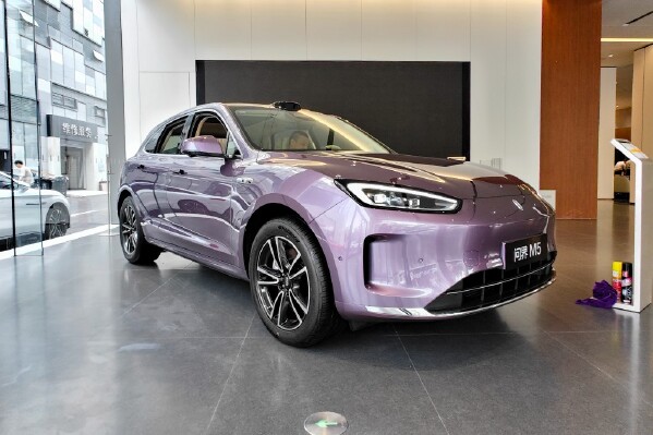 独家：问界汽车标志LOGO和问界M9、M5新车展示