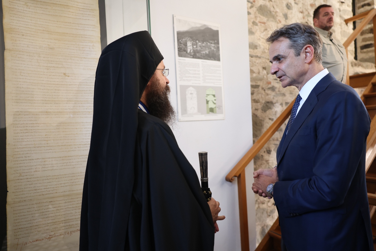 Μητσοτάκης στο Άγιον Όρος: 100 εκατ. ευρώ για “προστασία και ανάπτυξη”