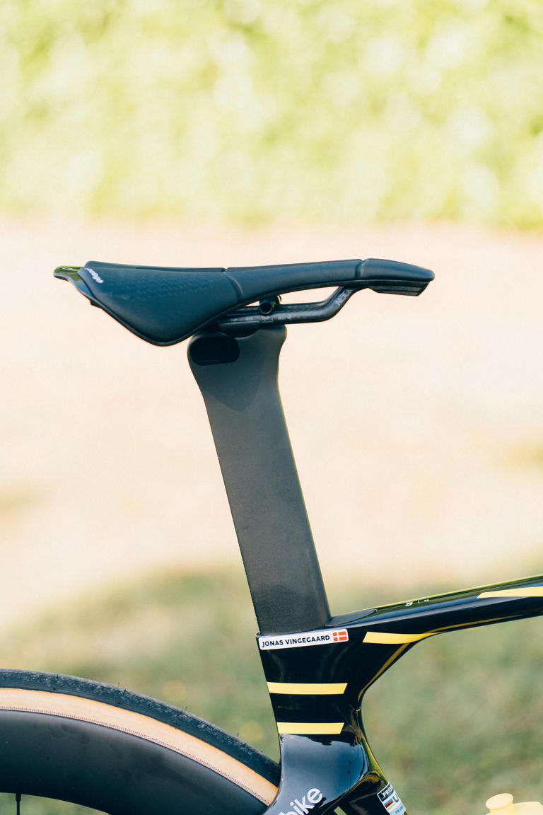 Aero chain catchers and taped up seatposts: Jonas Vingegaard's ...