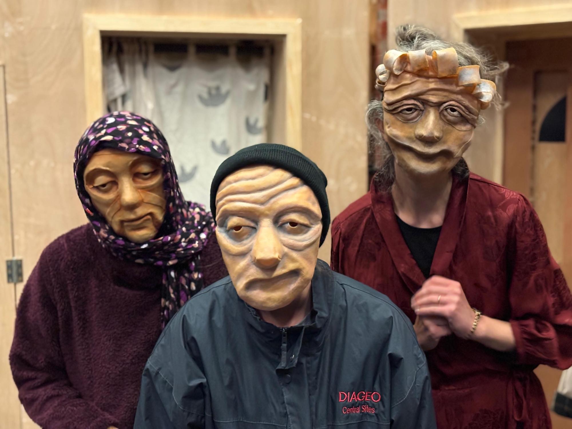 Award-winning Smoking Apples Theatre introduce the use of mask work ...