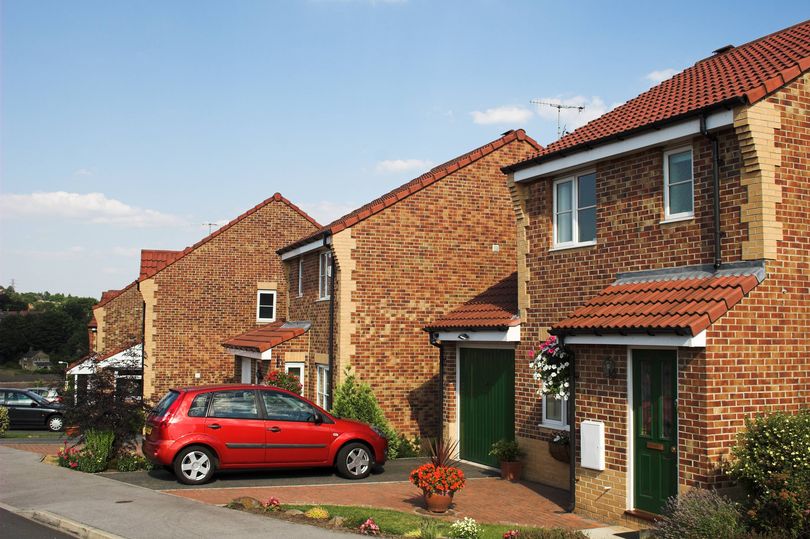 Police advice on what to do if a car is blocking your driveway or parks ...