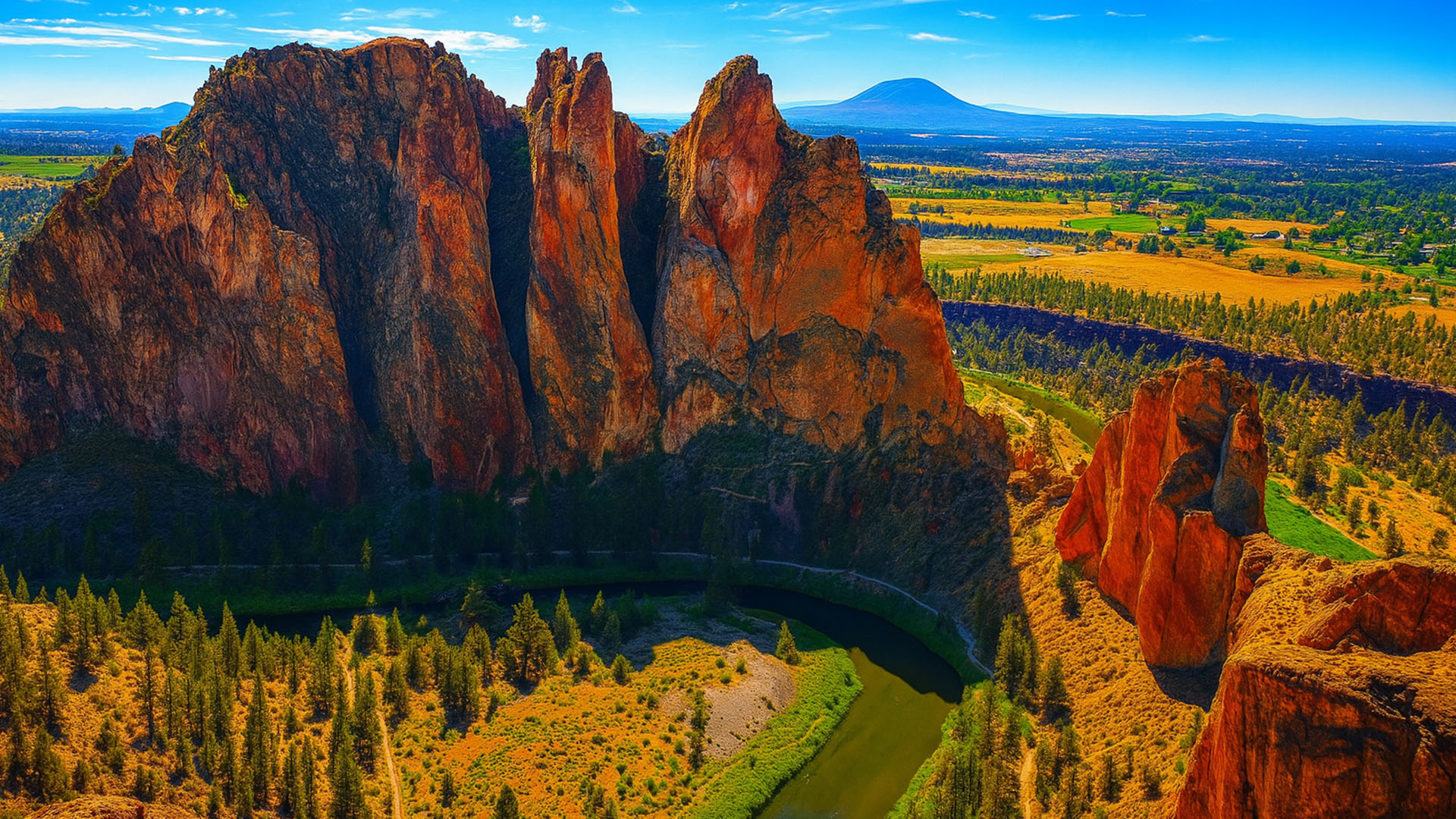 Smith Rock State Park, Oregon – Volcanic Cliffs & Wildlife Sounds (4K)