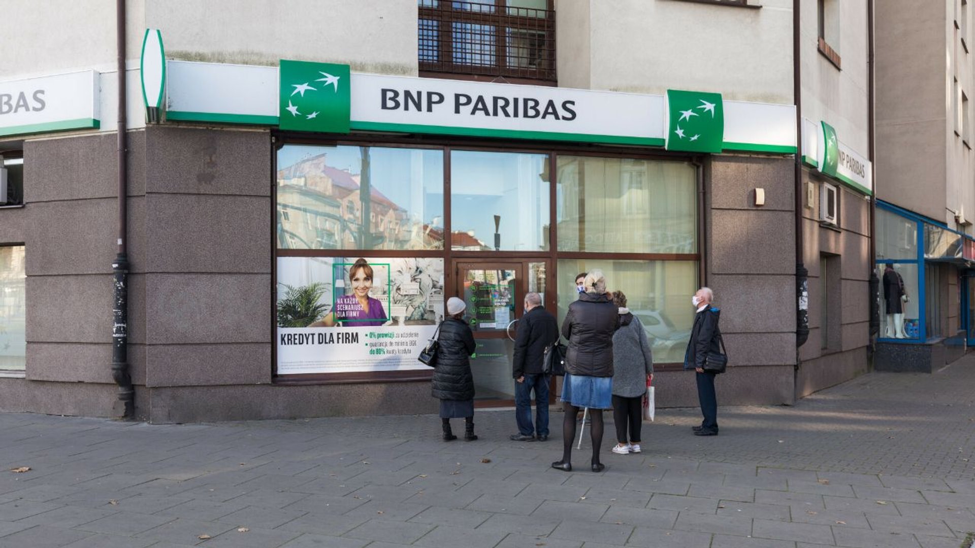 Banki w Polsce zwijają podwoje. Okienka likwidowane jedno po drugim, ci ...
