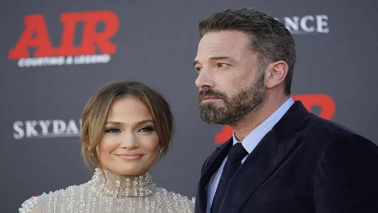 Jennifer Lopez and Ben Affleck rumored to reignite romance amid USD 68M ...