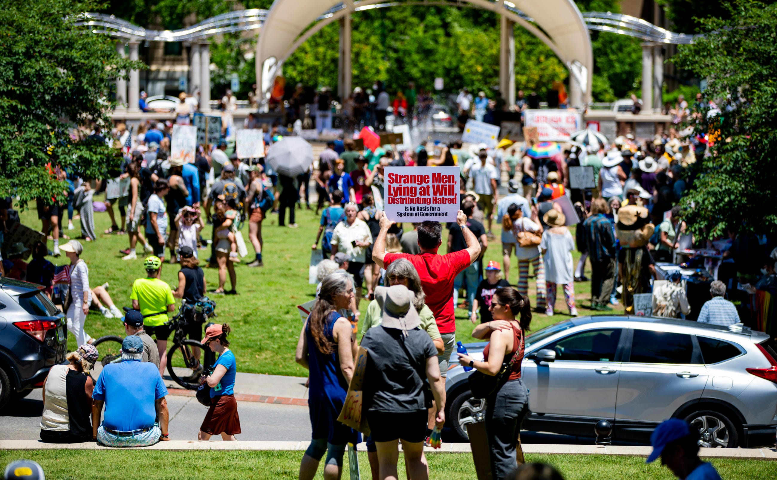 Is wearing a mask to a protest legal in NC? Blocking the road? What ...