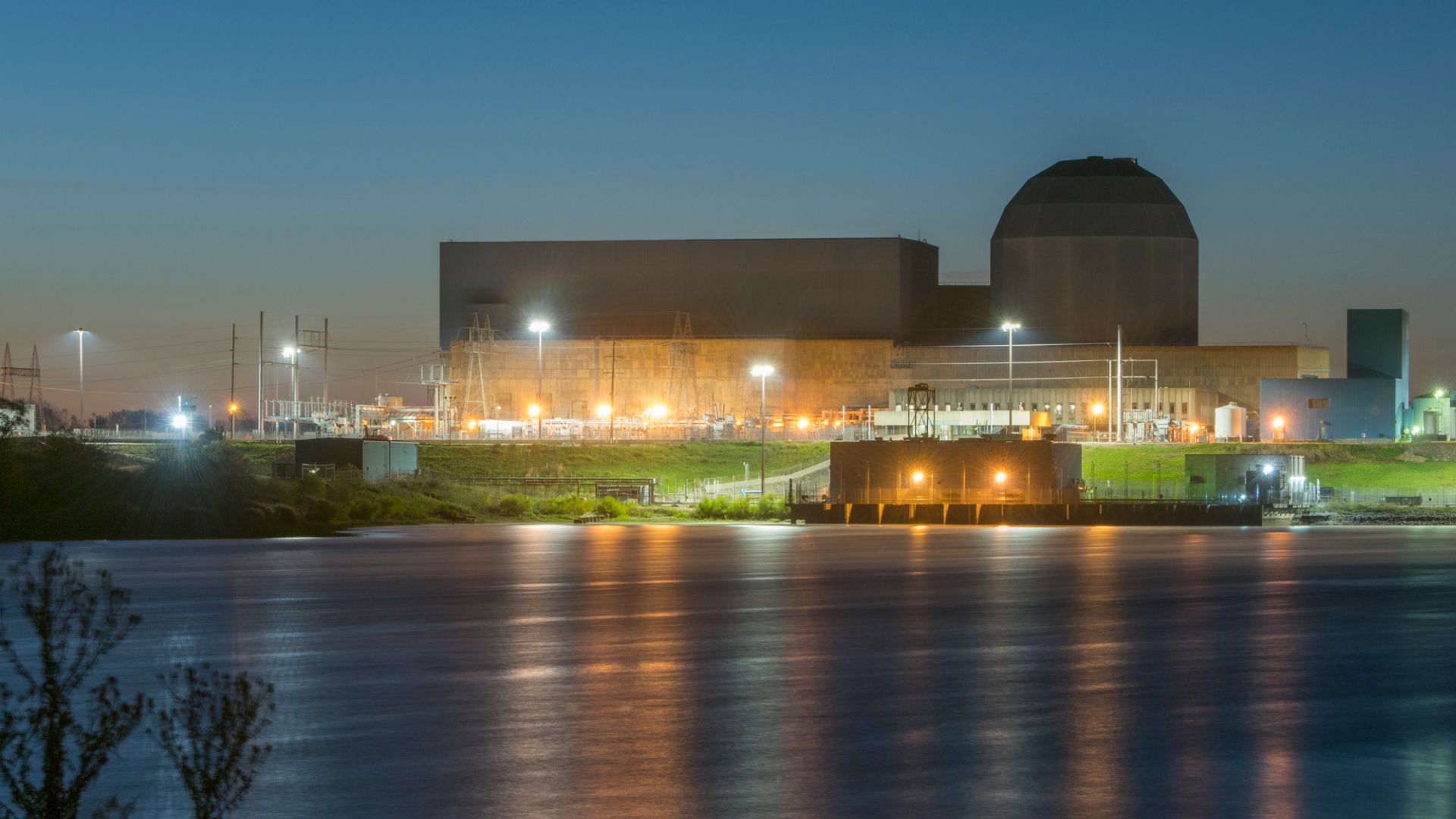 Meta eyes 4GW nuclear power boost, secures Clinton plant to fuel AI ...