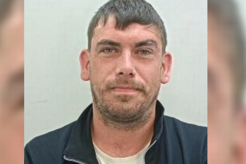 Public urged to call police as image of wanted man is issued