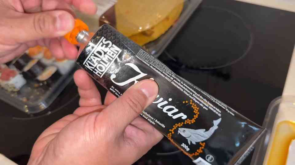 Cod Roe Sushi - The Ultimate Umami Flavor Bomb!