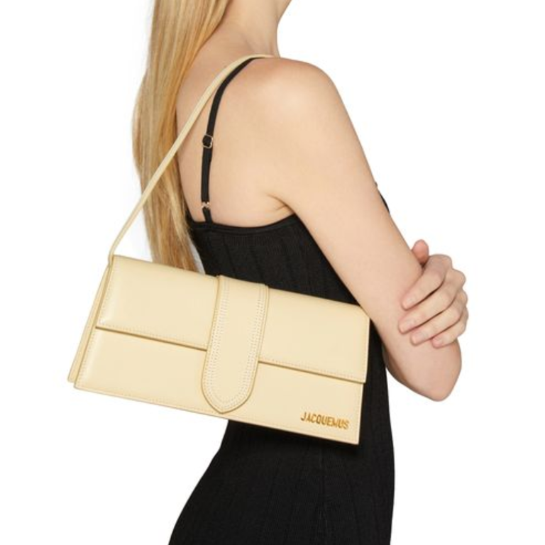Le it-bag de Jacquemus en Butter Yellow perd plus de 300 pendant les ...