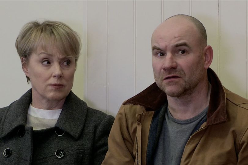 Coronation Street's Tim Metcalfe 'set for cobbles affair' and Sally ...