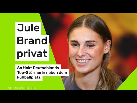 Jule Brand privat: So tickt Deutschlands Top-Stürmerin neben dem ...