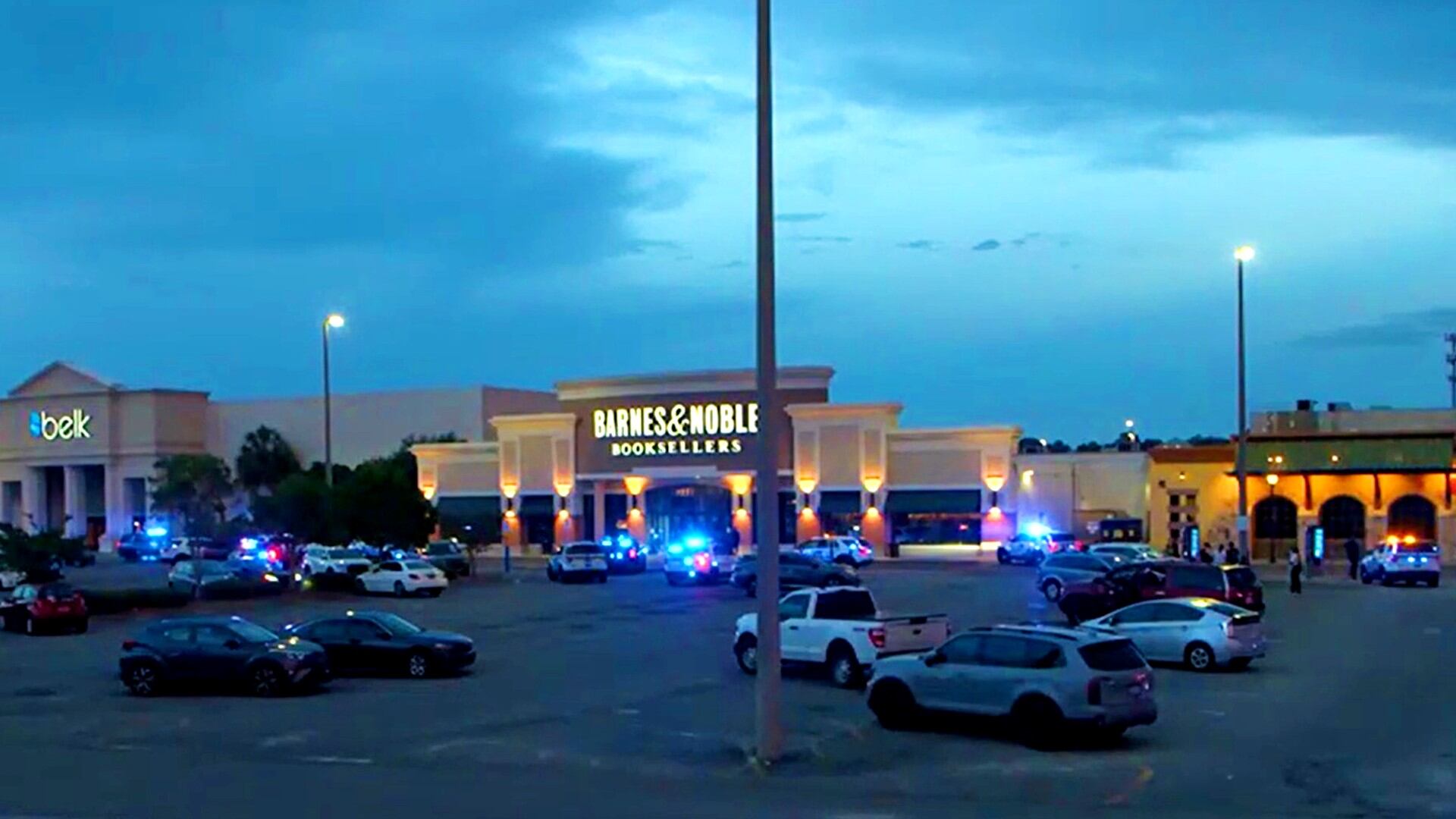 Savannah Police obtain arrest warrants in Oglethorpe Mall shooting
