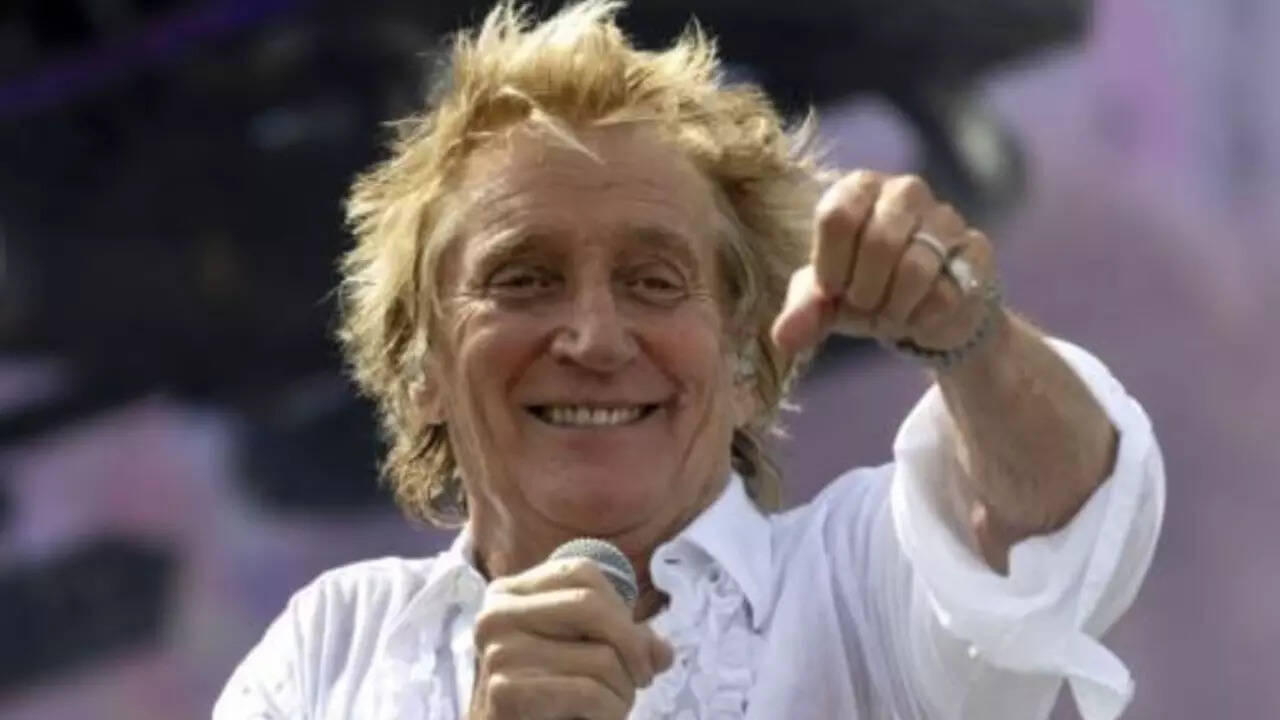 Rod Stewart reflects on painful divorce from Rachel Hunter: 'It tore me ...