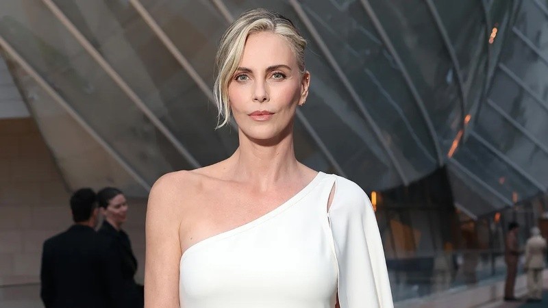 Charlize Theron sin filtros: "Tengo sexo como nunca, fue increíble con ...