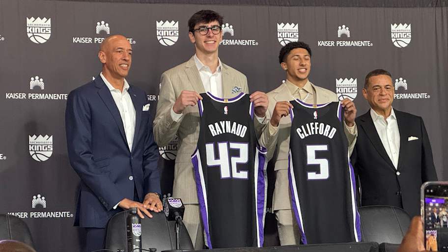 Sacramento Kings Officially Introduce Maxime Raynaud