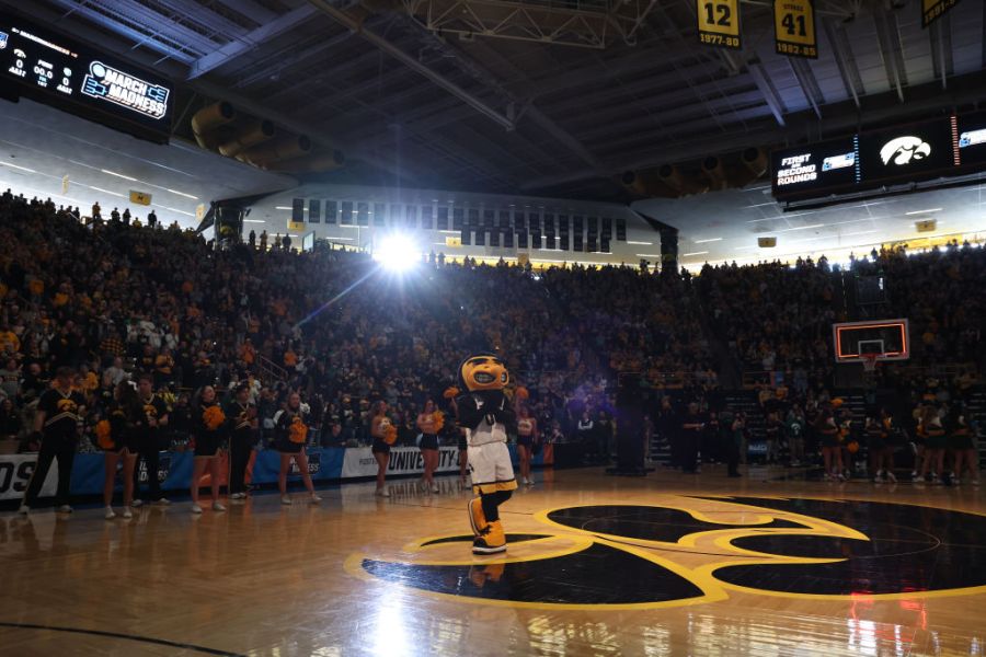 Hawkeyes announce new seating for basketball, wrestling