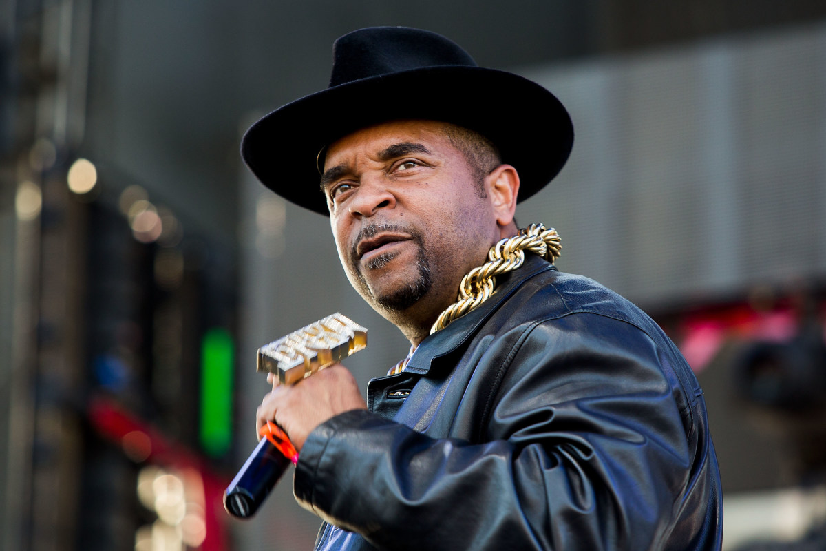 Legendary '90s Rapper, 61, Proves Baby's Still 'Got Back' With ...