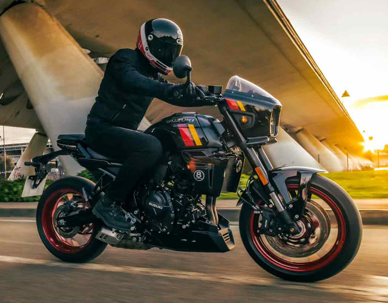 ビデオ：スズキがレトロスタイルの新星を発表 – GSX-8T と GSX-8TT を紹介