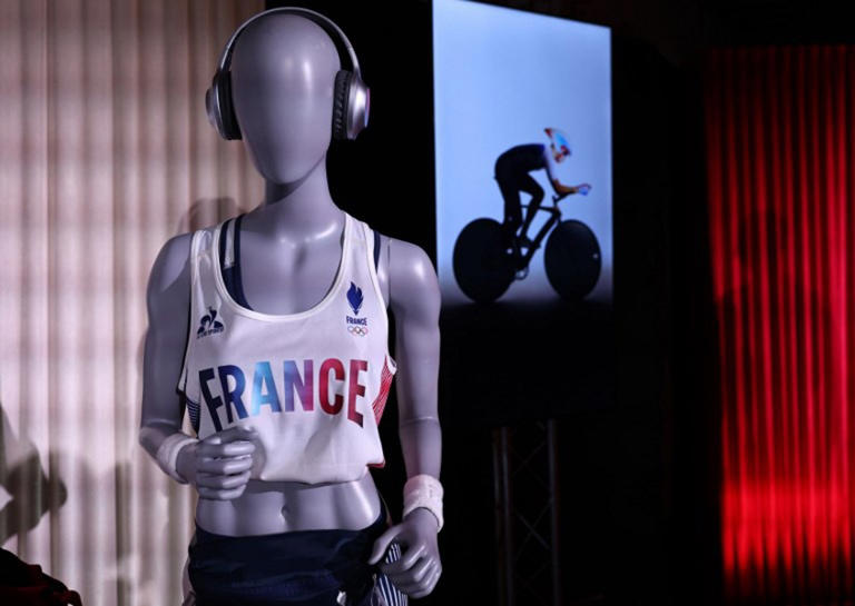 Reprise de l'équipementier Coq Sportif: l'offre du Franco-Suisse Dan ...