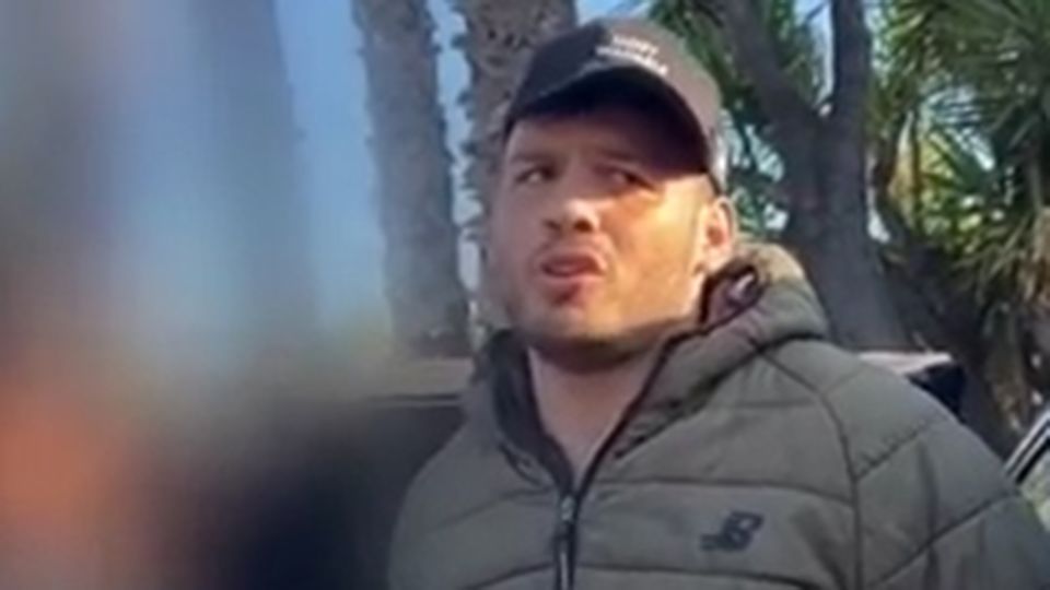 Video shows the moment Julio Cesar Chávez Jr. is arrested by ICE ...