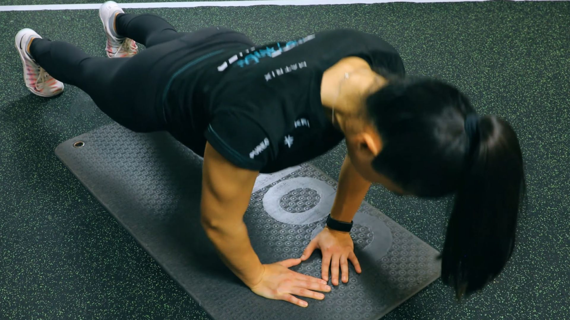 20 Exercises To Help Tone Bat Wing Arms