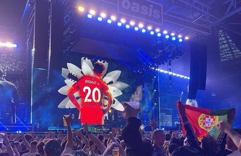 Oasis dedicam ‘Live Forever’ a Diogo Jota no primeiro concerto da ...