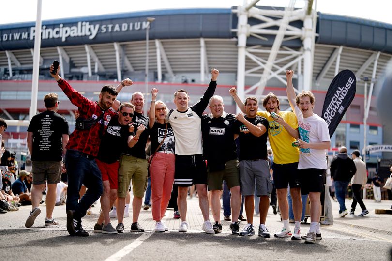 Tens of thousands of Oasis fans rush to Cardiff for band's first gig in ...