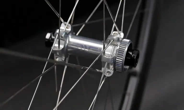 ENVE SES 4.5 Pro Builds Lighter Carbon Road Wheels So Tadej Is Aero ...