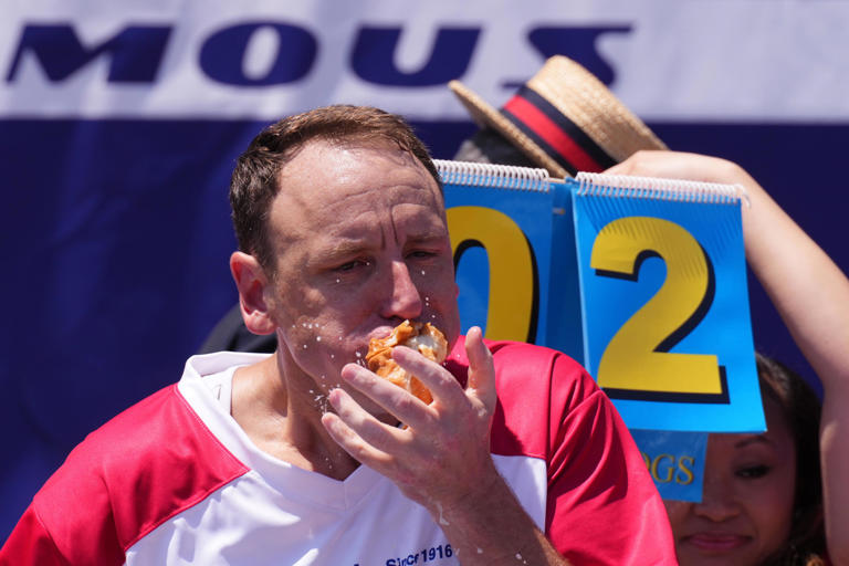 Joey Chestnut wins 2025 Nathan's Hot Dog Eating Contest