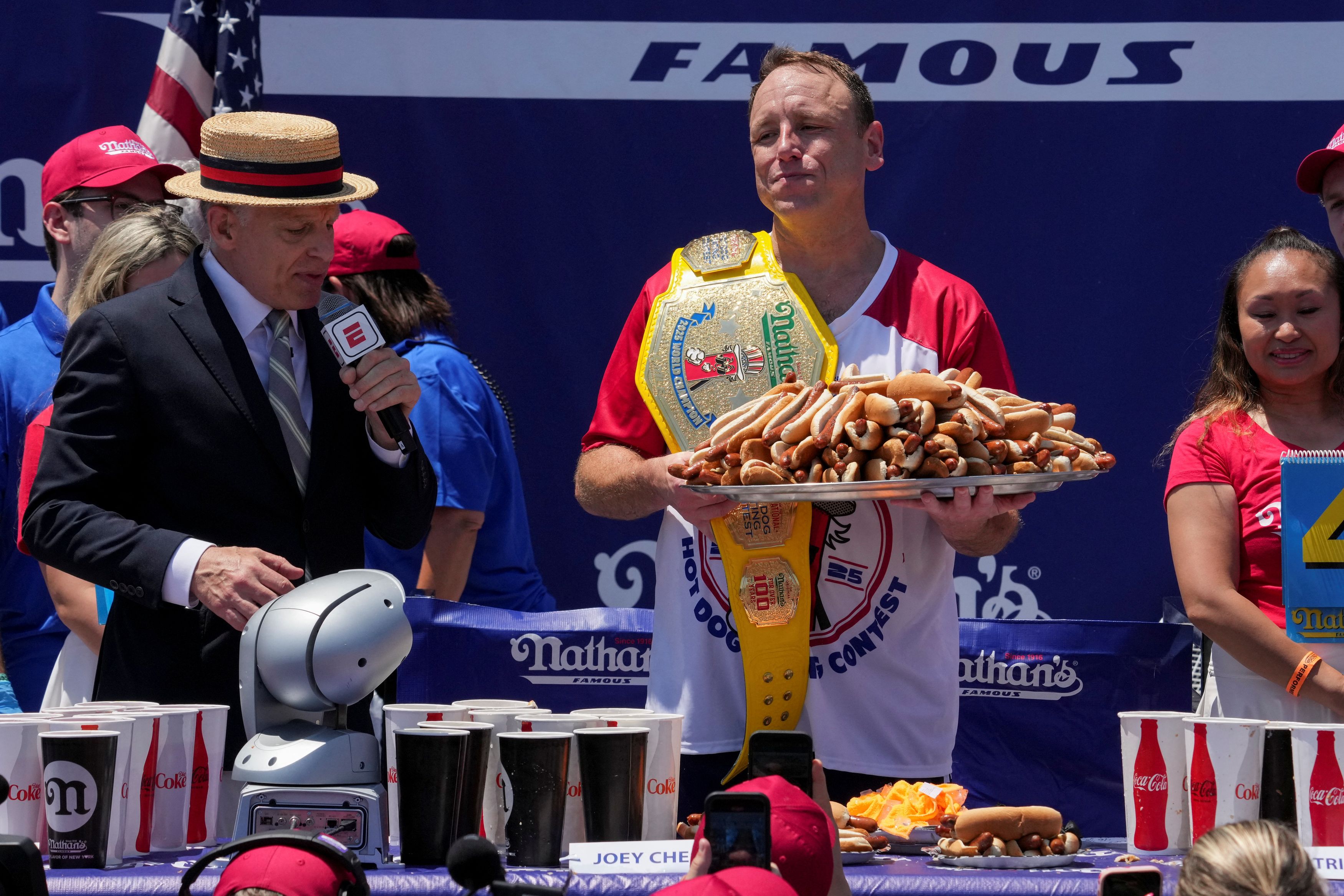 Joey Chestnut once again devours the field at hot dog eating contest