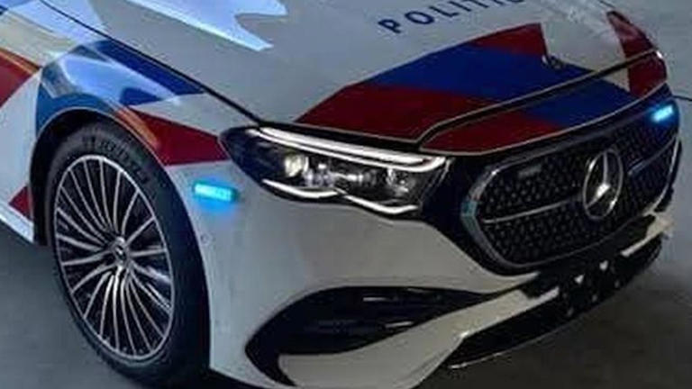 Dit zijn de eerste foto’s van de nieuwe snelle Mercedes van de politie ...