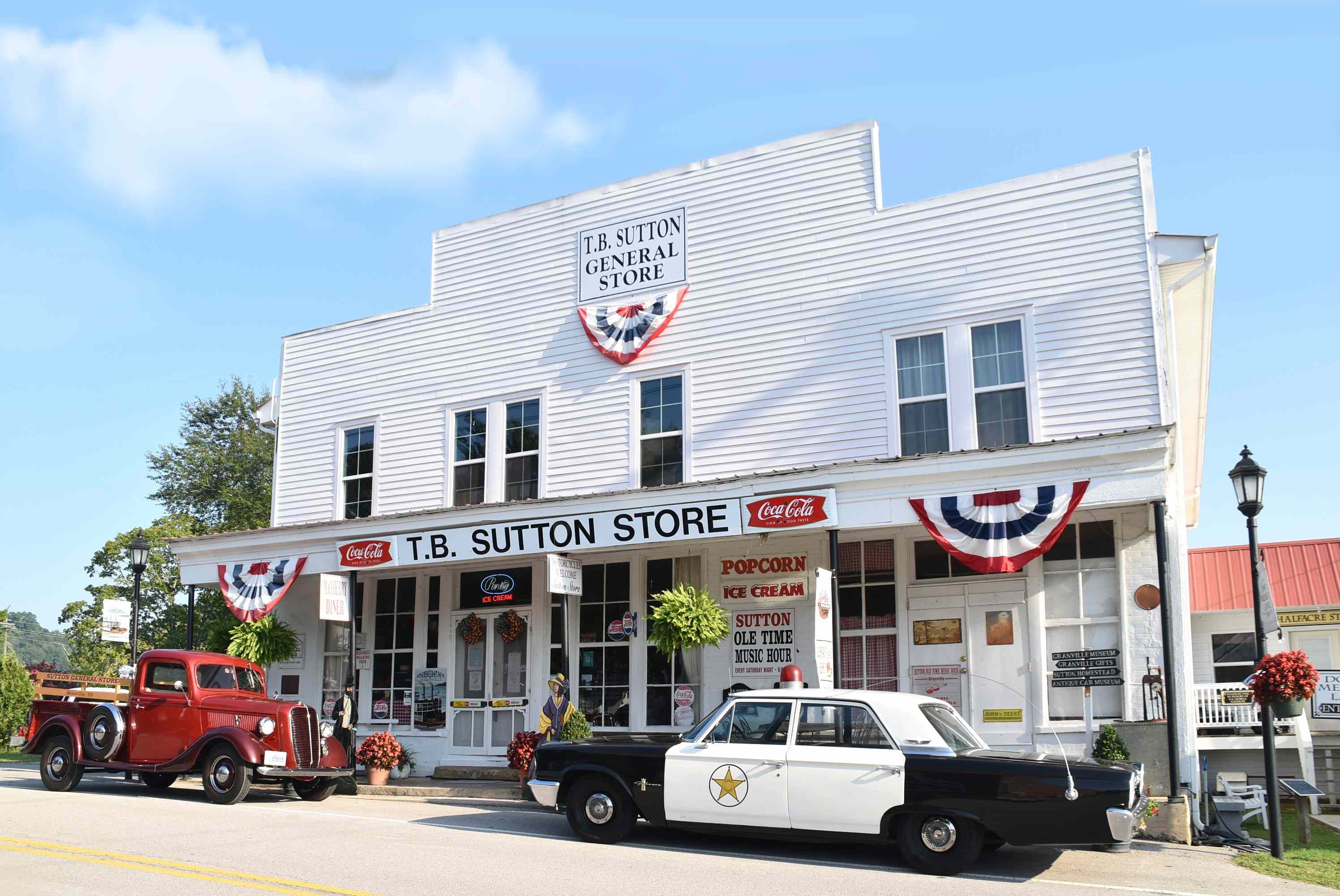 Step Back In Time In Tennessee's Charming 'Mayberry Town'