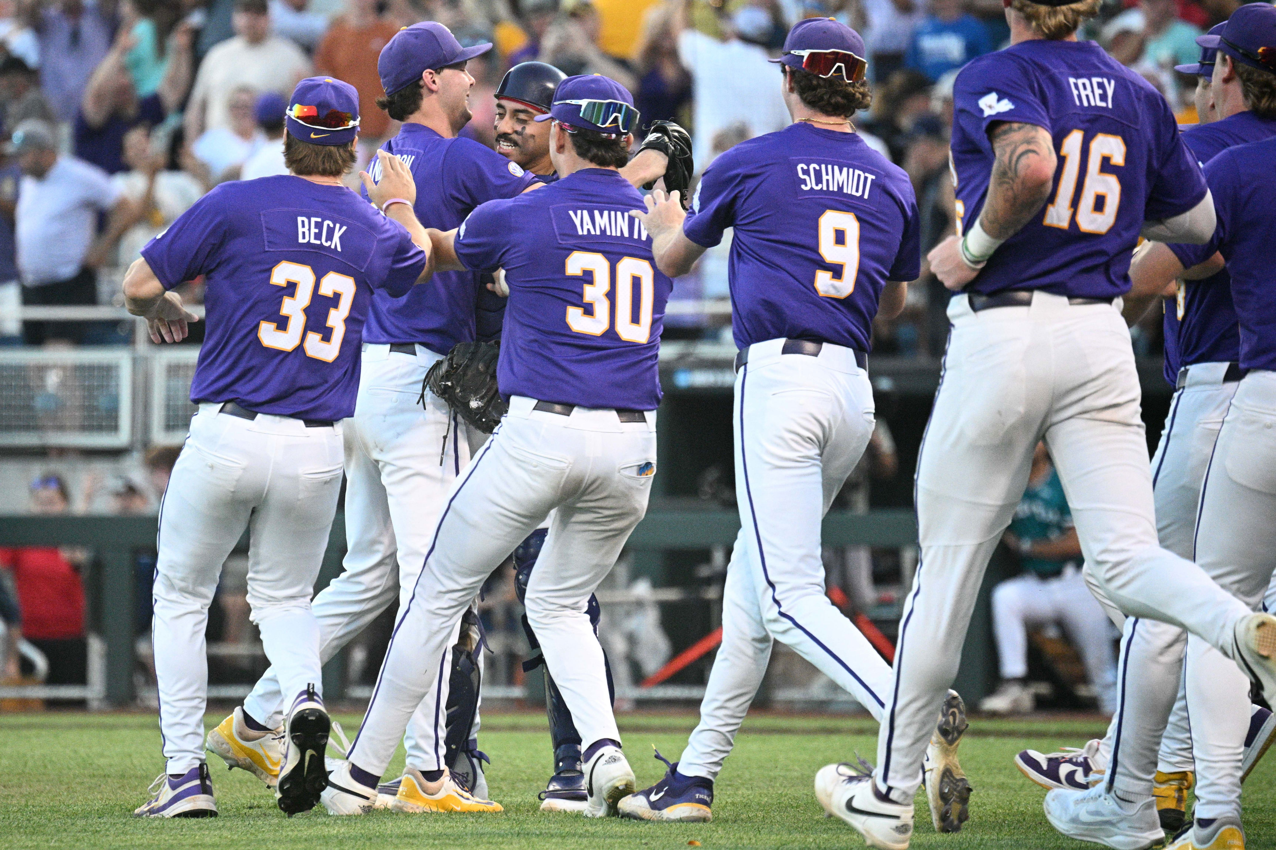 LSU baseball vs Coastal Carolina picks, predictions: Who wins College ...