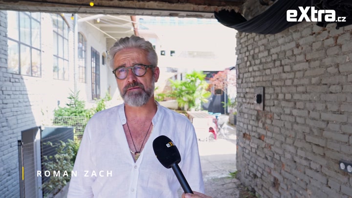 Roman Zach vzteky bez sebe. Jeho syn čelí ošklivým útokům, herec se ho ...