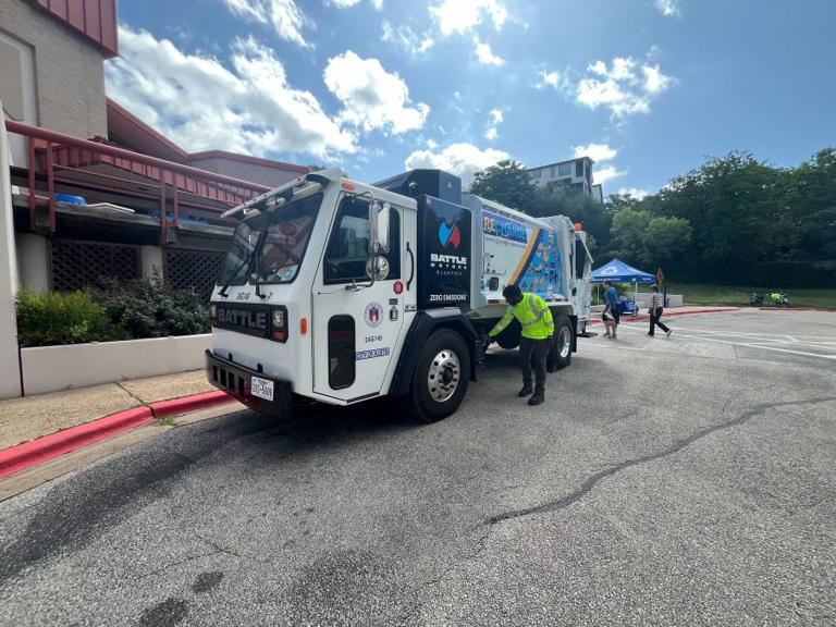 Austin debuts first electric waste collection vehicle