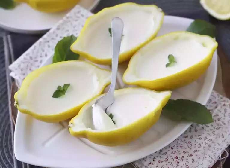 Lemon posset, the no-bake lemon dessert that you will love, with only 3 ...