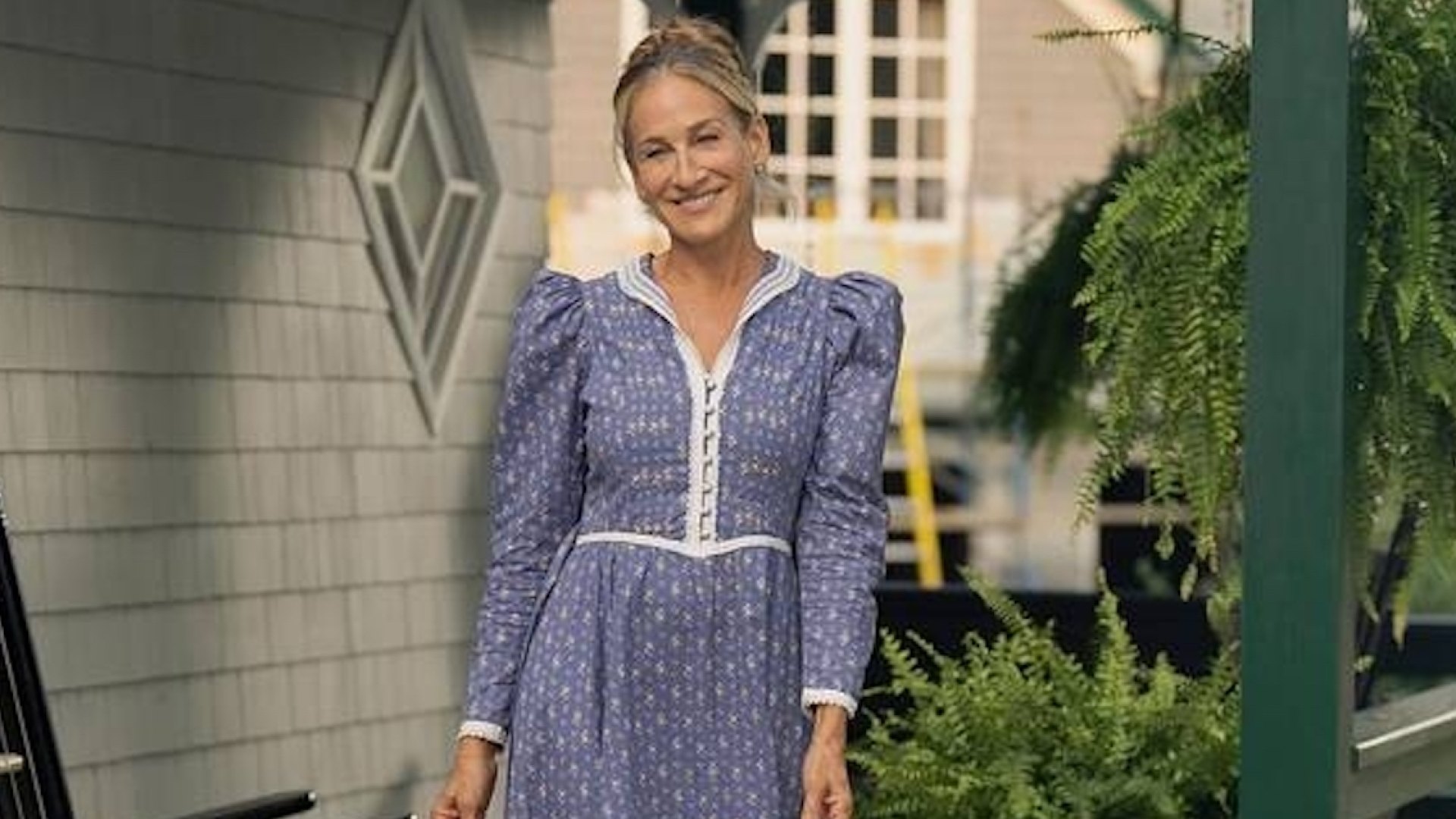 Carrie Bradshaw Repurposes 'SATC' Movie Shoes in 'AJLT' Scene