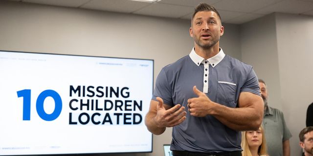 25 Missing Children Found amid ‘Extraordinary’ 3-Day Operation in 6 Counties: ‘Lives Forever ...