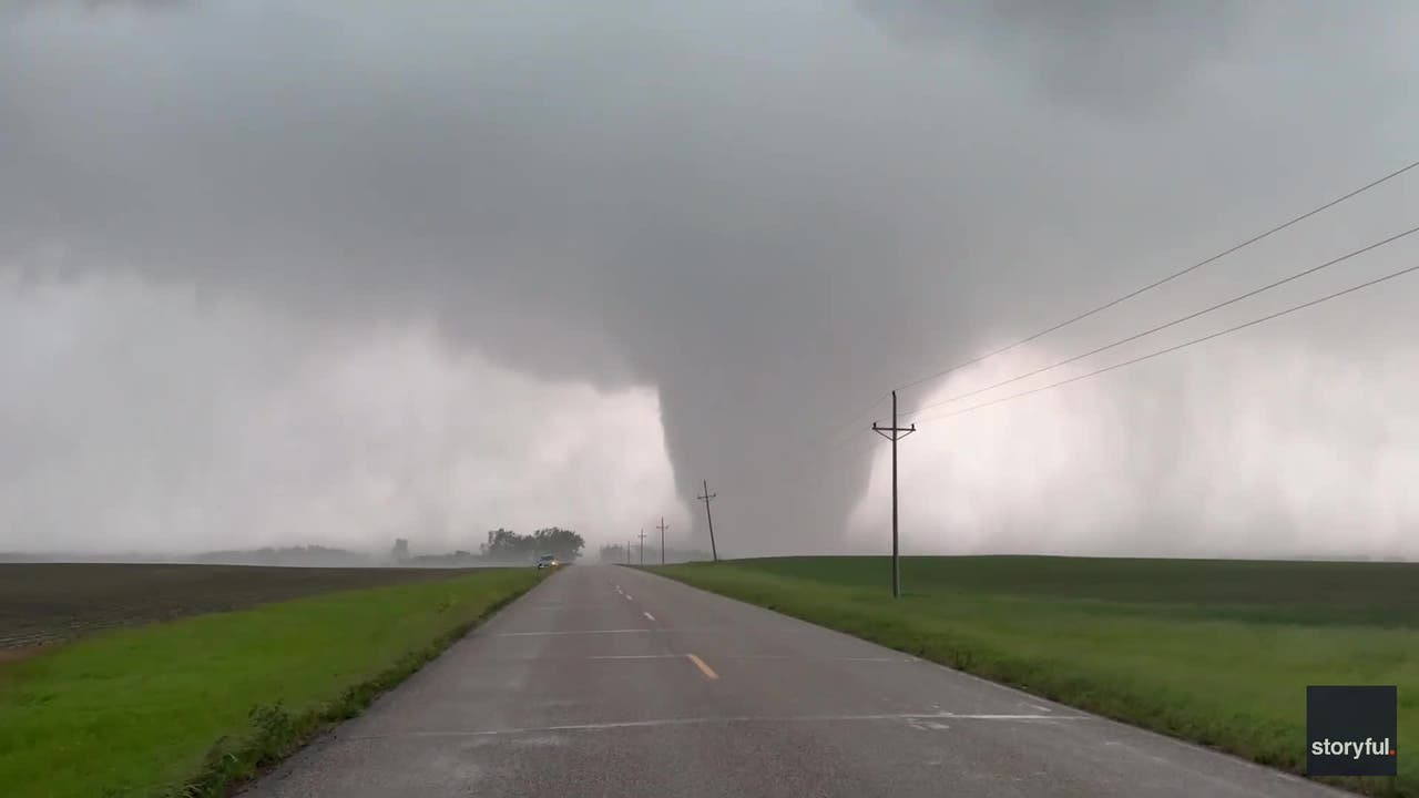North Dakota tornadoes leave 3 dead, extensive damage