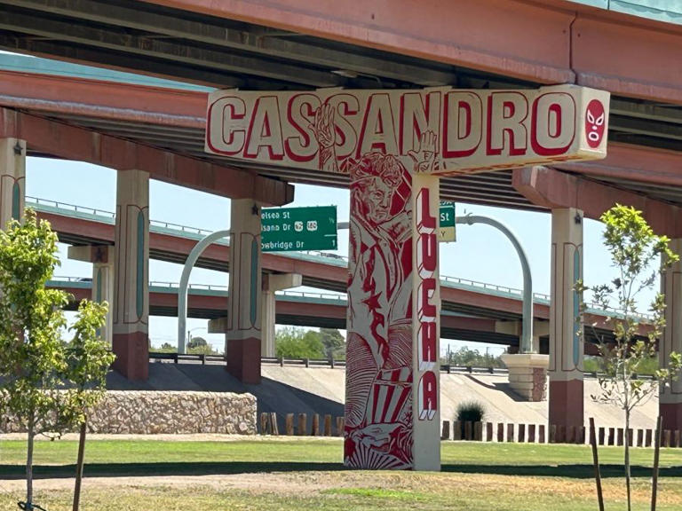 El Paso artist dedicates new mural to luchador icon