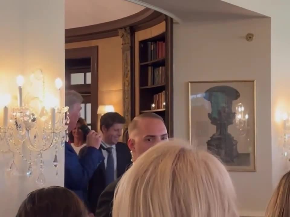 Trump introduces Sam Altman at Bedminster