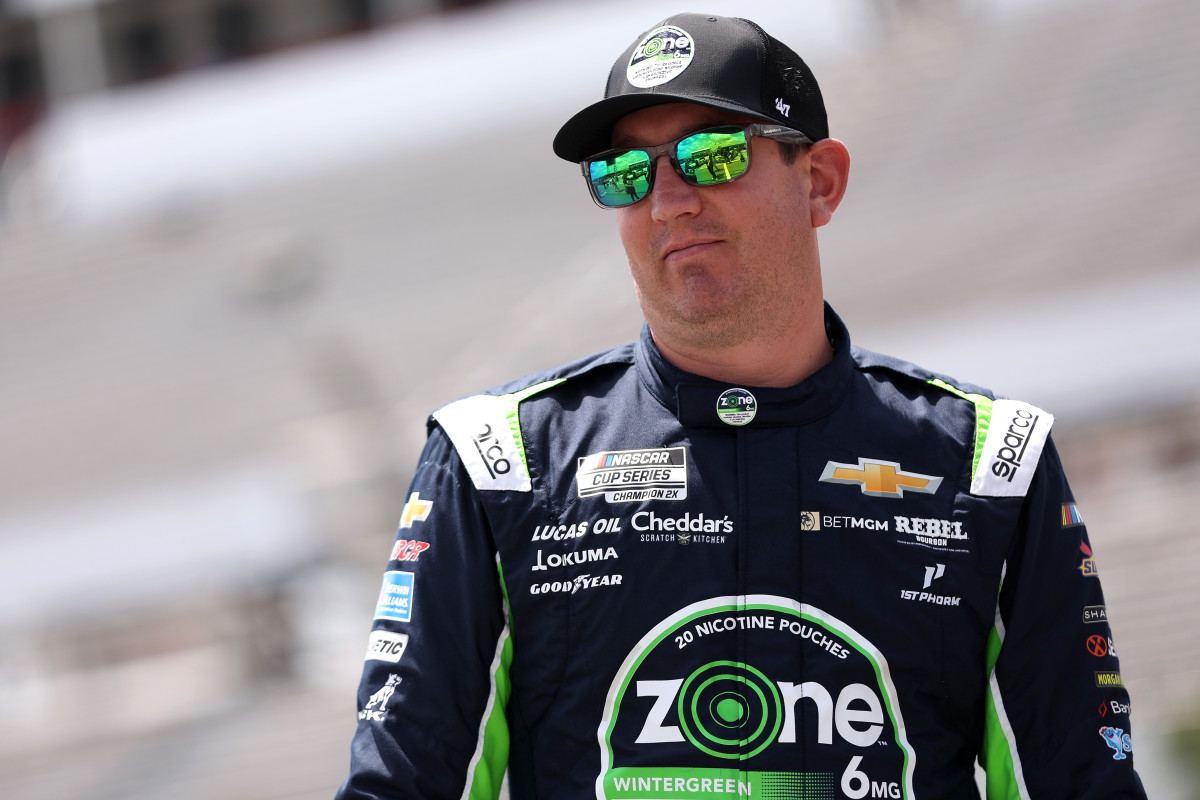 Kyle Busch roasted by spotter during Darlington Truck Series race